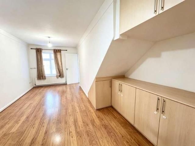 Daintry Close, Harrow, HA3