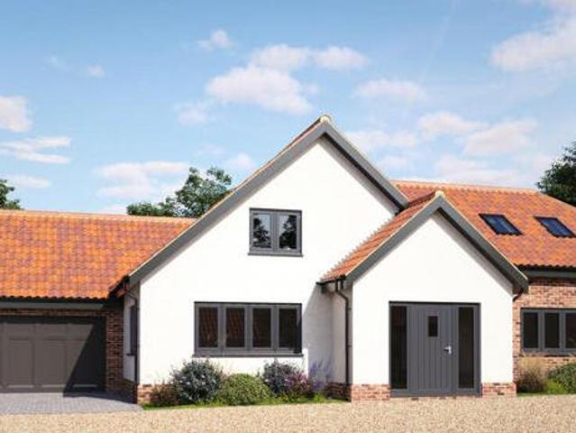 Dairy Farm Gardens, Yarmouth Road, 4 Bedroom Detached