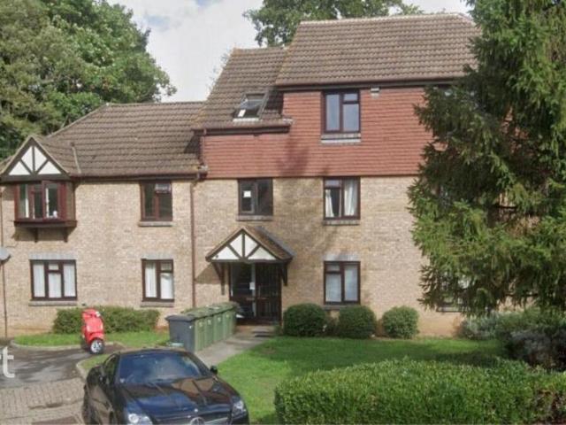 Dairymans Walk, Guildford 1 bed townhouse to rent £1,295 pcm £299 pw
