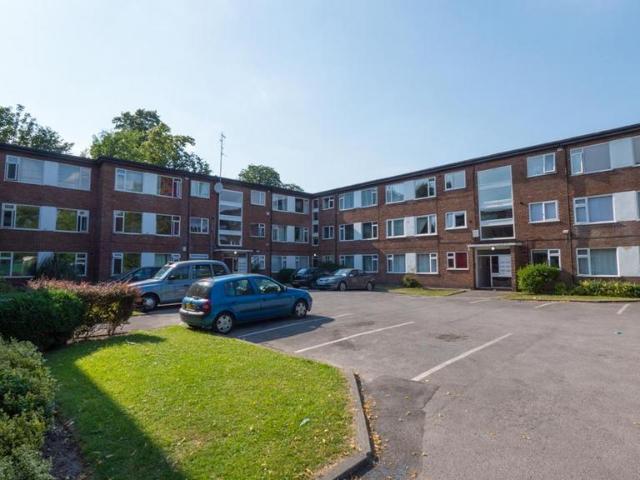 Daisy Bank Road, Fairfield Court, M14 3 bed flat to rent £1,600 pcm £369 pw