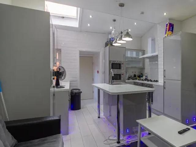 Daisy Road, Birmingham, B16 9DZ, United Kingdom | 6 bed townhouse for rent #137169145 | Rentberry