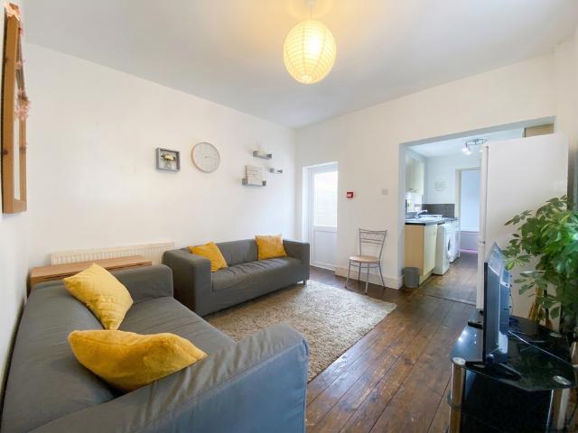 Daisy Road 4 bed, Edgbaston B16 4 bed house to rent £1,686 pcm £389 pw