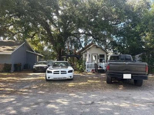 Dakota Ave