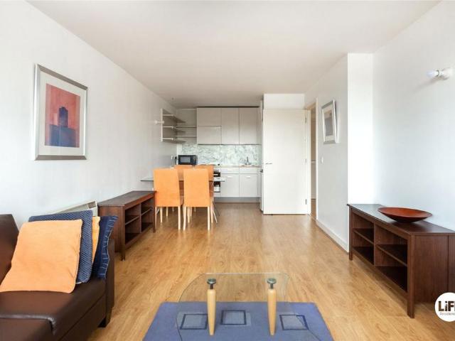 Dakota Building, London SE13 1 bed flat to rent £1,750 pcm £404 pw