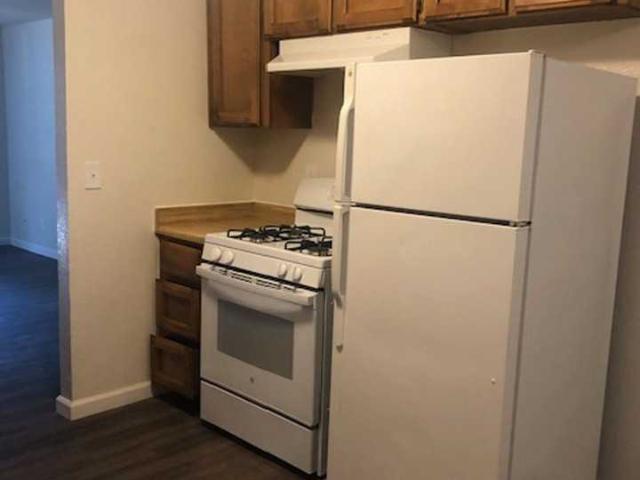 Dakota Garden 1 Bedroom Apartment for Rent at 3330 E Dakota Ave, Fresno, CA 93726 McLane