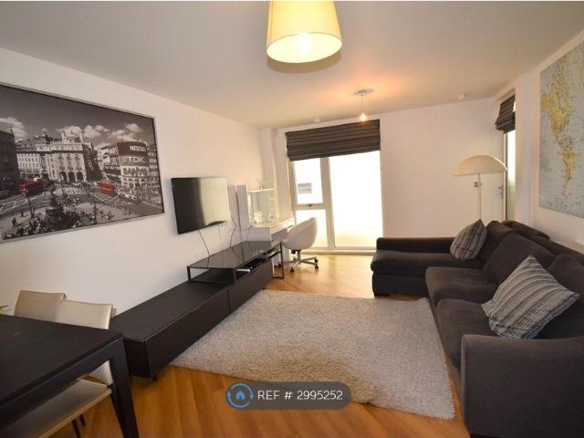 Dakota House, Milton Keynes MK9, 2 bed flat to rent, £1,600 pcm | PrimeLocation