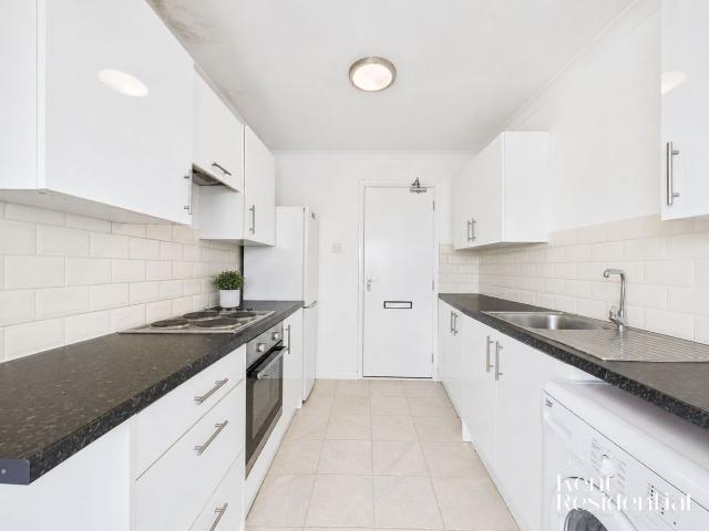 Dalton Street, Deana Court Dalton Street ME7, Studio to rent, £775 pcm | PrimeLocation