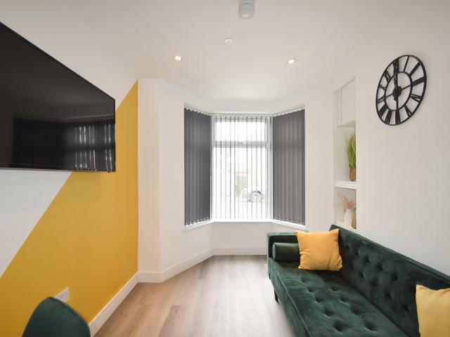 Dalton Street Flat 1 2Let2