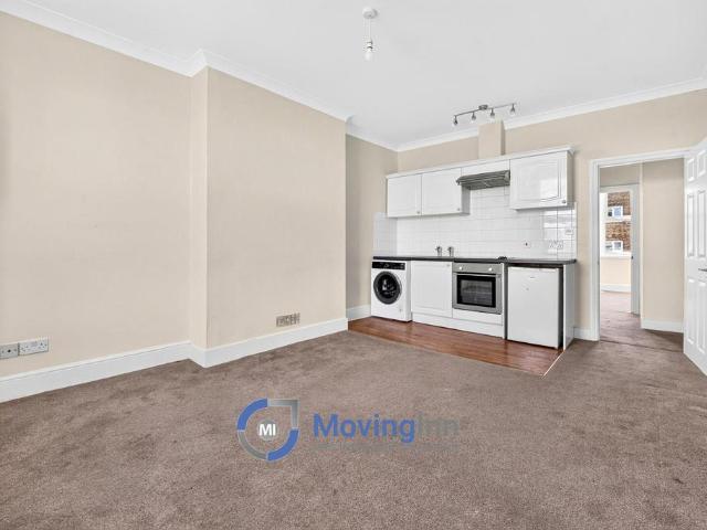 Dalton Street, West Norwood, SE27 2 bed flat to rent £1,650 pcm £381 pw