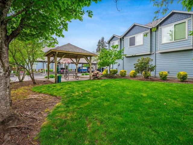 Dalton Park Apartments 3 Bedroom Apartment for Rent at 14201 E Burnside St, Portland, OR 97233 Hazelwood
