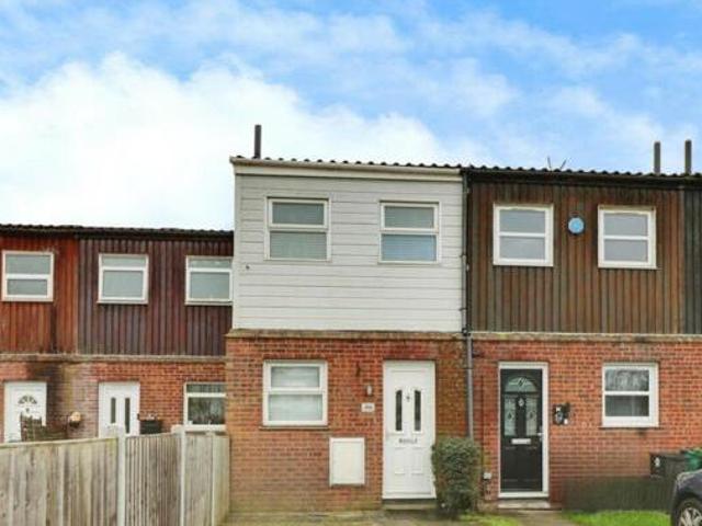Daltons Fen, Basildon, 2 Bedroom Terraced