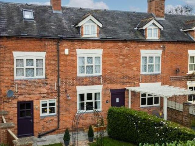 Dale End Road, Hilton, 4 Bedroom Mews