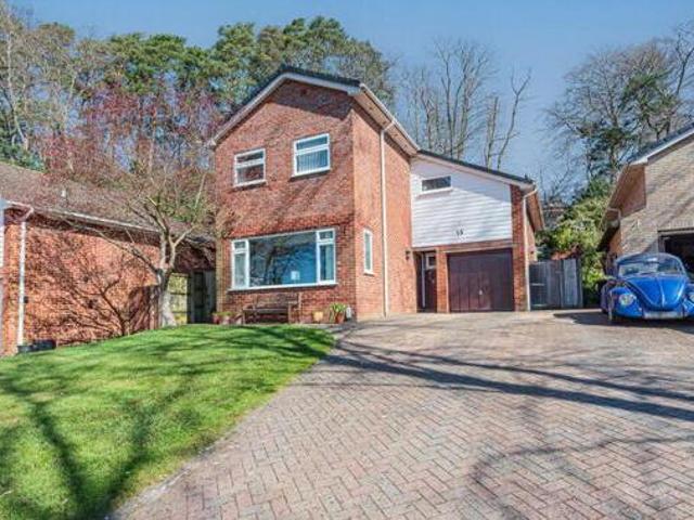 Dale Gardens, Sandhurst, 4 Bedroom Detached