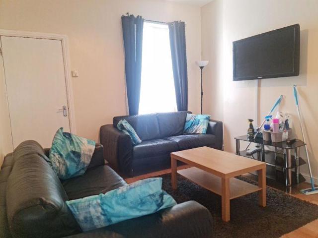Dale Road, Selly Oak, Birmingham, B29. 3 bed terraced house to rent £1,625 pcm £375 pw
