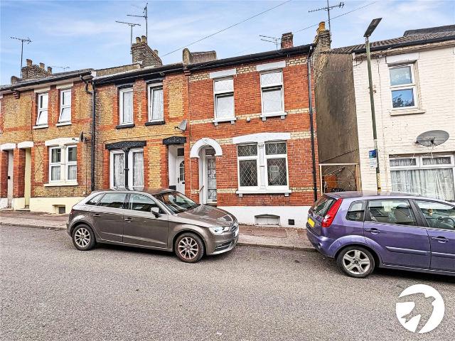 Dale Street, Chatham, Kent ME4, 3 bed terraced house to rent, £1,350 pcm | PrimeLocation