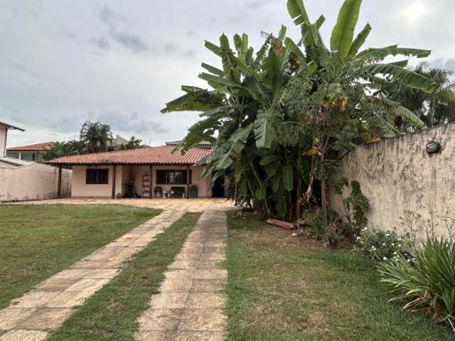 Daleprane imóveis vende Excelente Casa no jardim botânico