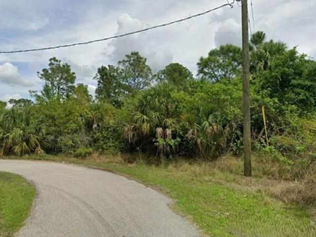 Dalewood Cir, North Port, FL 34288