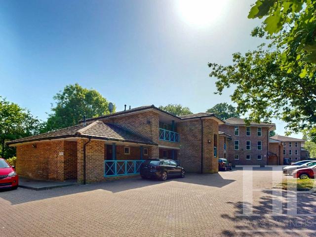 Dalewood Gardens, Crawley RH10, 1 bed flat to rent, £950 pcm | PrimeLocation