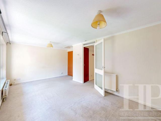 Dalewood Gardens, Crawley, RH10