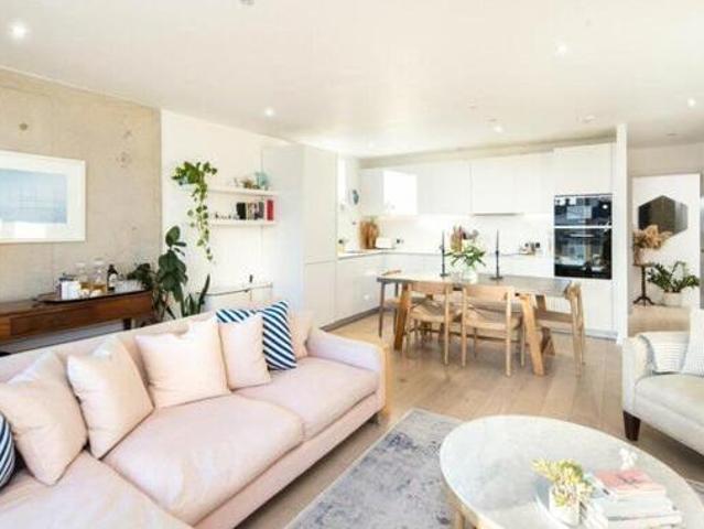Daley Street, Homerton, 3 Bedroom Flat
