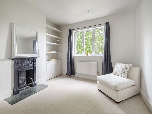 Dalgarno Gardens, W10