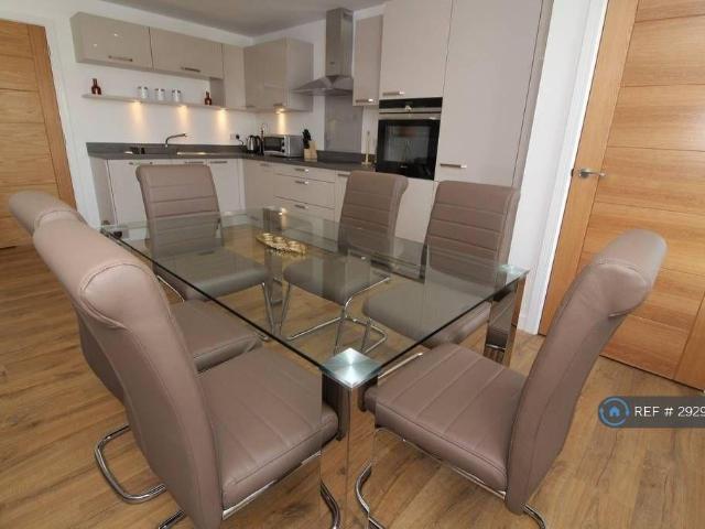 Dalgety Road, Edinburgh, EH7 2 bed flat to rent £1,650 pcm £381 pw