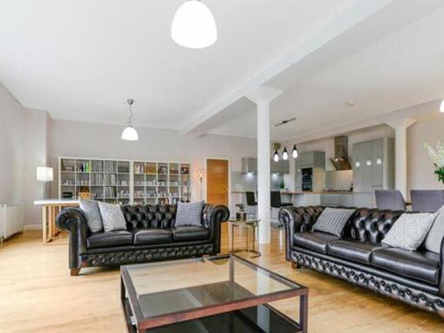 Dalintober Street, Glasgow, 3 Bedroom Flat