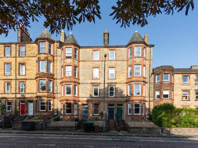 Dalkeith Road, Newington, Edinburgh. 3 bed flat to rent £2,250 pcm £519 pw