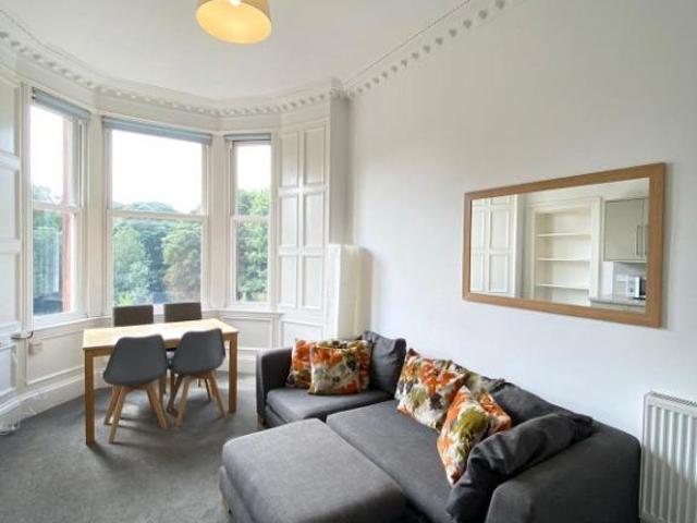 Dalkeith Road, Edinburgh, EH16 4 bed flat to rent £3,000 pcm £692 pw