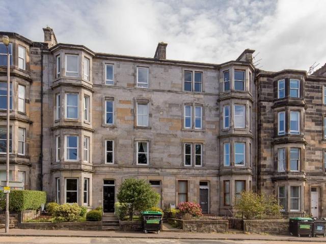 Dalkeith Road, Newington, Edinburgh. 3 bed flat to rent £2,450 pcm £565 pw