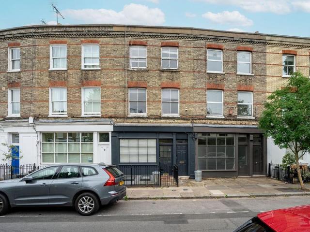 Dalling Road, Hammersmith, London, W6 2 bed flat to rent £2,250 pcm £519 pw