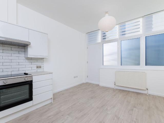 Dalling Road, Ravenscourt Park, Hammersmith W6, 2 bed flat to rent, £2,000 pcm | PrimeLocation