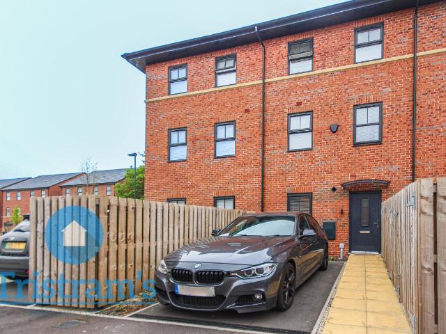 Dallington Street, Nottingham NG8, 2 bed town house to rent, £1,100 pcm | PrimeLocation