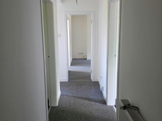Dalriada Crescent, Motherwell ML1, 2 bed flat to rent, £650 pcm | PrimeLocation