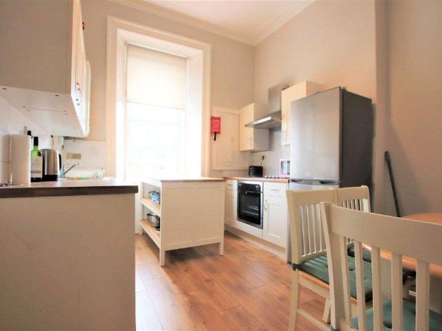 Dalry Road, Dalry, Edinburgh, EH11 3 bed apartment to rent £2,225 pcm £513 pw