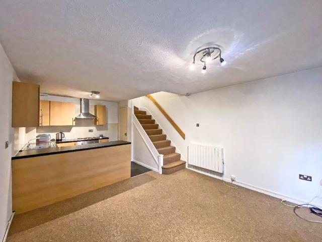 Dart Road, Farnborough, Hampshire, GU14