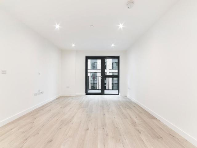 Darter House, Woodberry Down, London N4, 1 bed flat to rent, £2,500 pcm | PrimeLocation