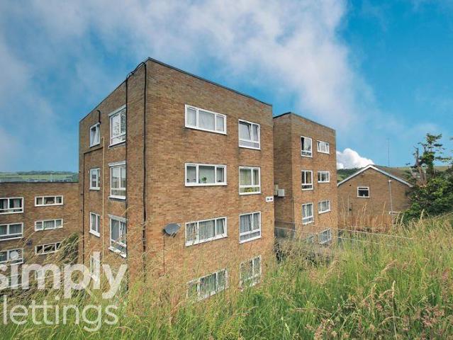 Dartmouth Crescent, Brighton 3 bed flat to rent £1,700 pcm £392 pw