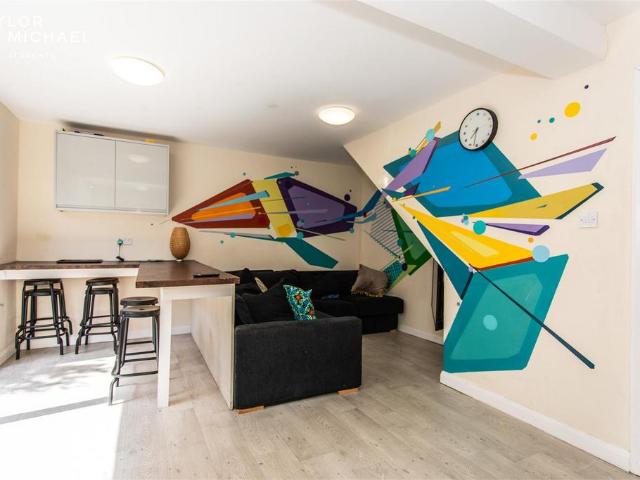 Dartmouth Crescent, Brighton 5 bed semi detached house to rent £3,250 pcm £750 pw