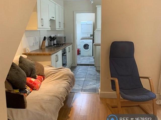 Dartmouth Avenue, Bath, BA2 5 bed terraced house to rent £3,857 pcm £890 pw