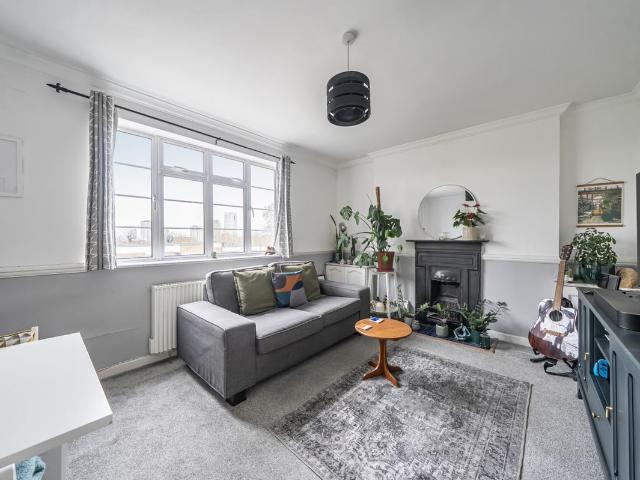 Dartmouth Grove, London SE10, 2 bed flat to rent, £2,100 pcm | PrimeLocation