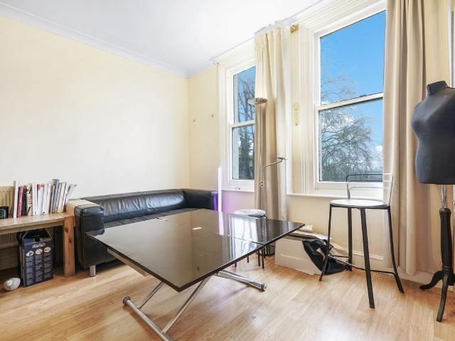 Dartmouth Park Hill, Dartmouth Park NW5, 2 bed flat to rent, £2,600 pcm | PrimeLocation