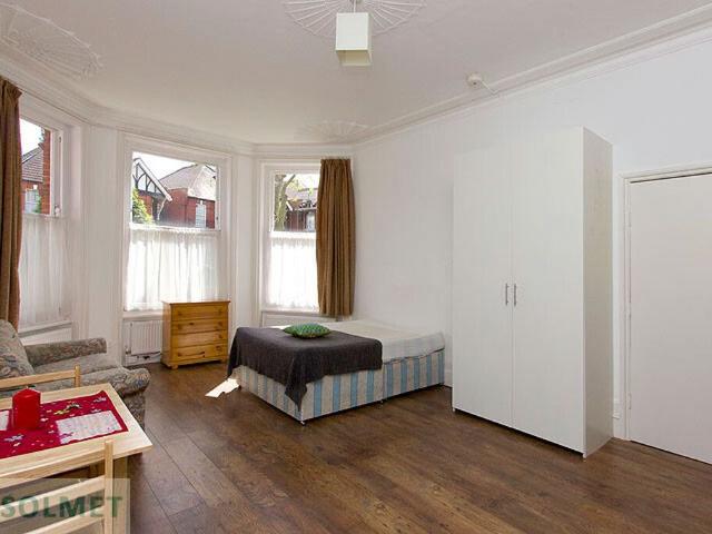 Dartmouth Road, Kilburn, London NW2, Studio to rent, £1,330 pcm | PrimeLocation