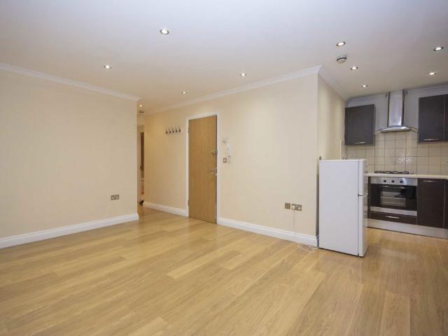Dartmouth Road, London NW4, 1 bed flat to rent, £1,500 pcm | PrimeLocation