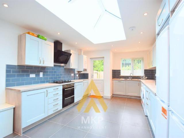 Dartmouth Road, Selly Oak, Birmingham. 5 bed terraced house to rent £2,947 pcm £680 pw