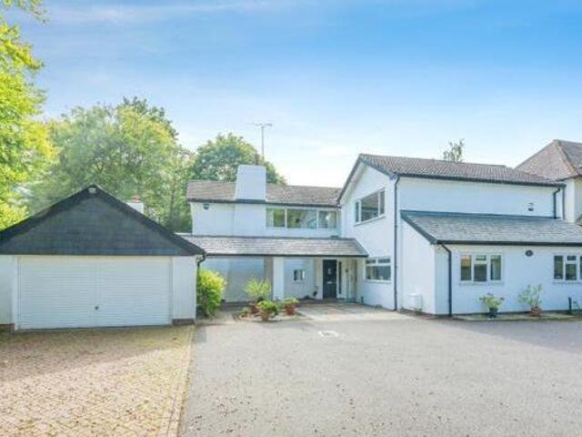 Dartnell Avenue, West Byfleet, 4 Bedroom Detached