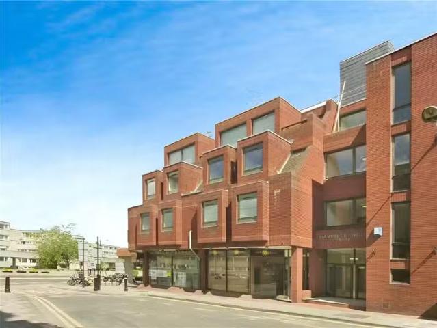 Darville House, Oxford Road East, Windsor, Berkshire, SL4 1EF