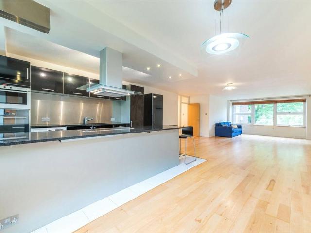 Darwin Court, Gloucester Avenue, London 2 bed flat to rent £4,300 pcm £992 pw