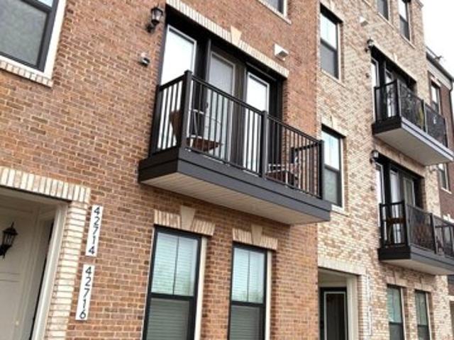 Darala Dr, Ashburn, Condo For Sale