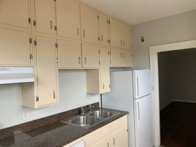 DARDEN FLATS 2 Bedroom Apartment for Rent at 3220 Pawnee Ave S, Birmingham, AL 35205 Highland Park